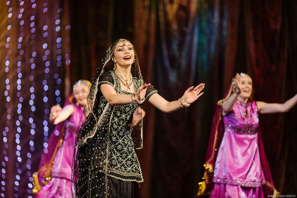 MAYURI | Indian Dance Group