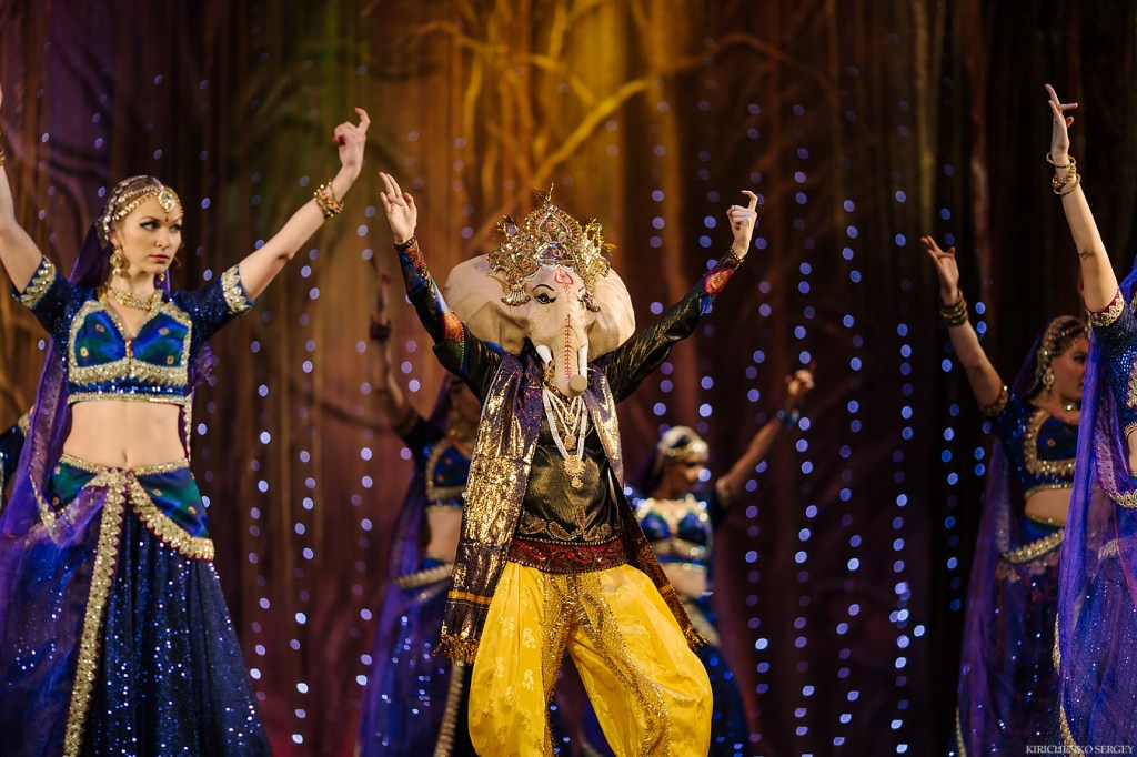 MAYURI | Indian Dance Group